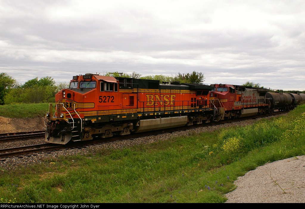 BNSF 5272